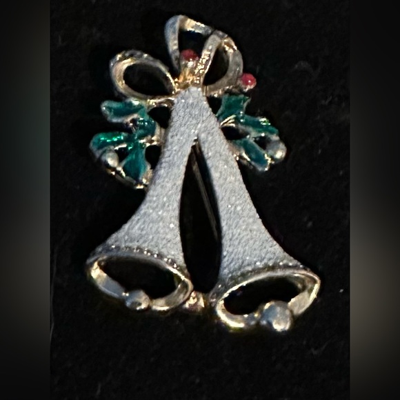Jewelry | Vintage Bell Pin | Poshmark